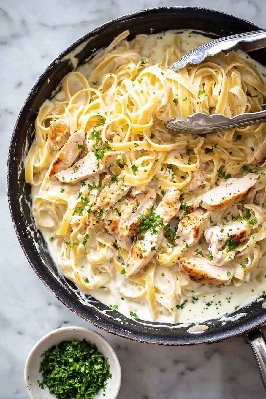 One Pot Chicken Alfredo Pasta – Easy and Creamy Weeknight Dinner